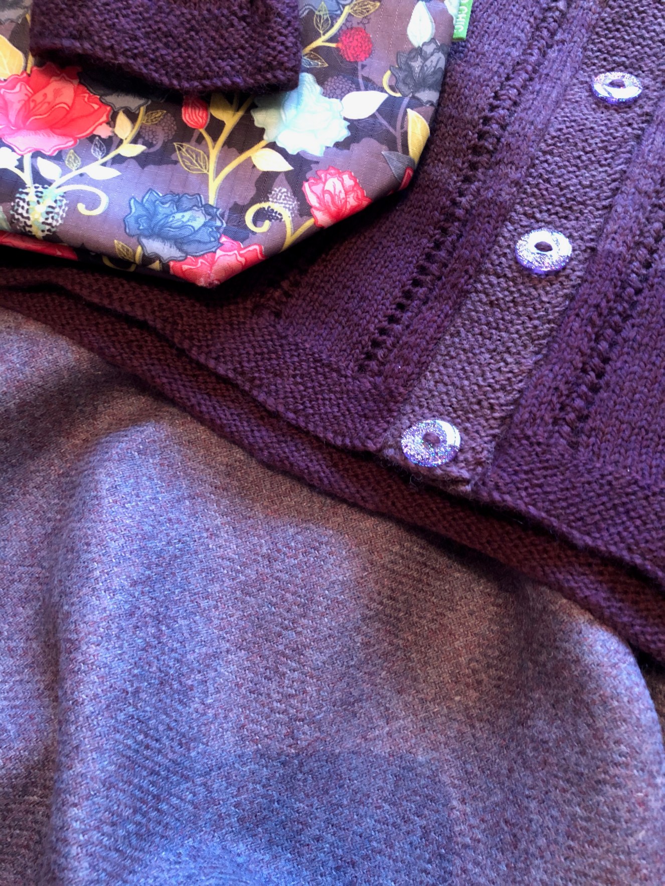 Holey knits, Batman! – Pam Alison Knits